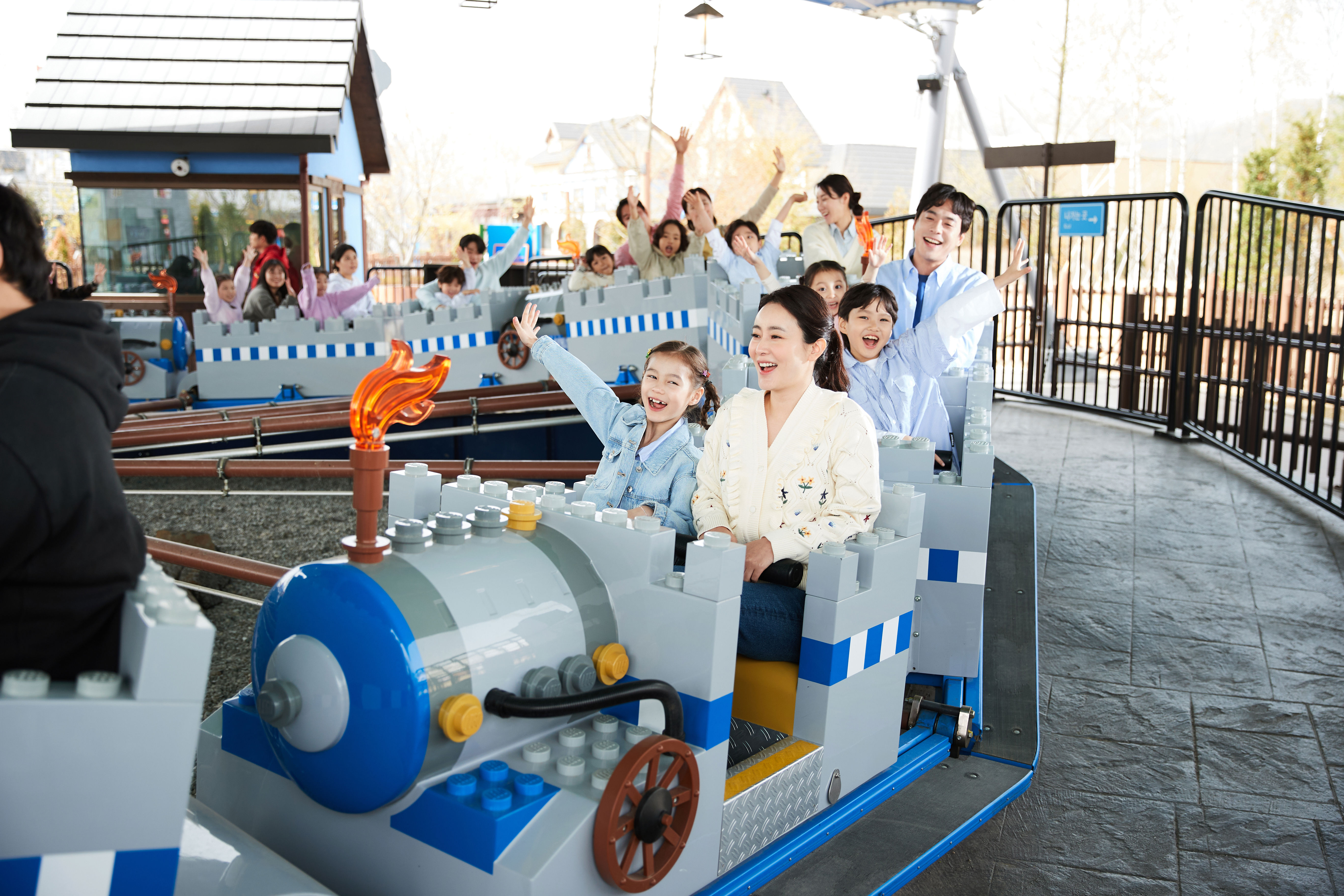 Merlin’s Magical Train | Wooden Train Ride at LEGOLAND Korea